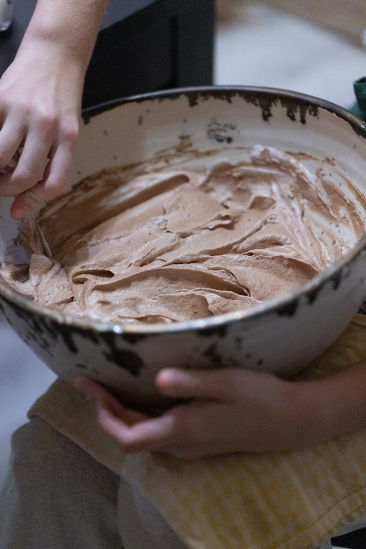 🍫 Chocolate Mousse with Egg Whites – a day in the life of a latvian mom